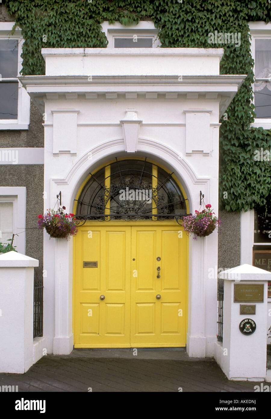 door of a characteristic houses, dingle peninsula, south ireland Stock ...