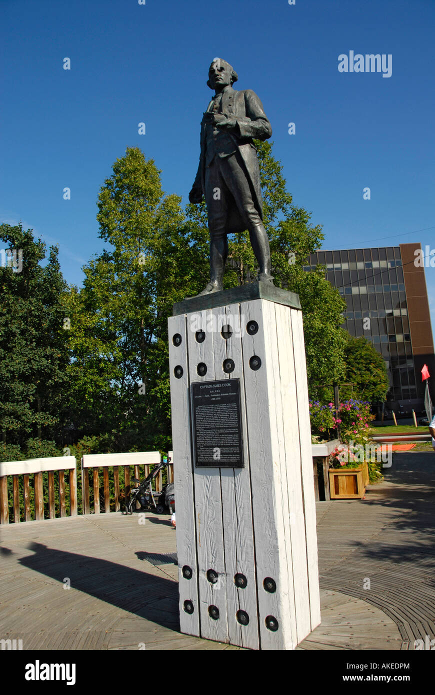 Statue Captain James Cook Display Commemoration Commemorative Cook ...