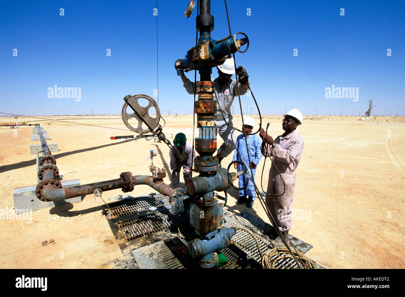 OM, Oman, Marmul im Süden des Oman, Ölfeld Stock Photo - Alamy