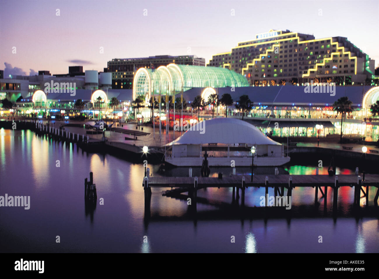 Harbourside mall hi-res stock photography and images - Alamy