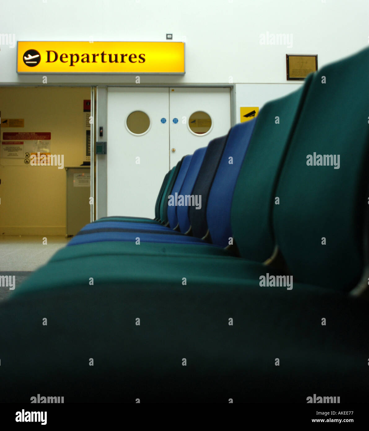 Airport aeroplane plane fly flying Stock Photo - Alamy