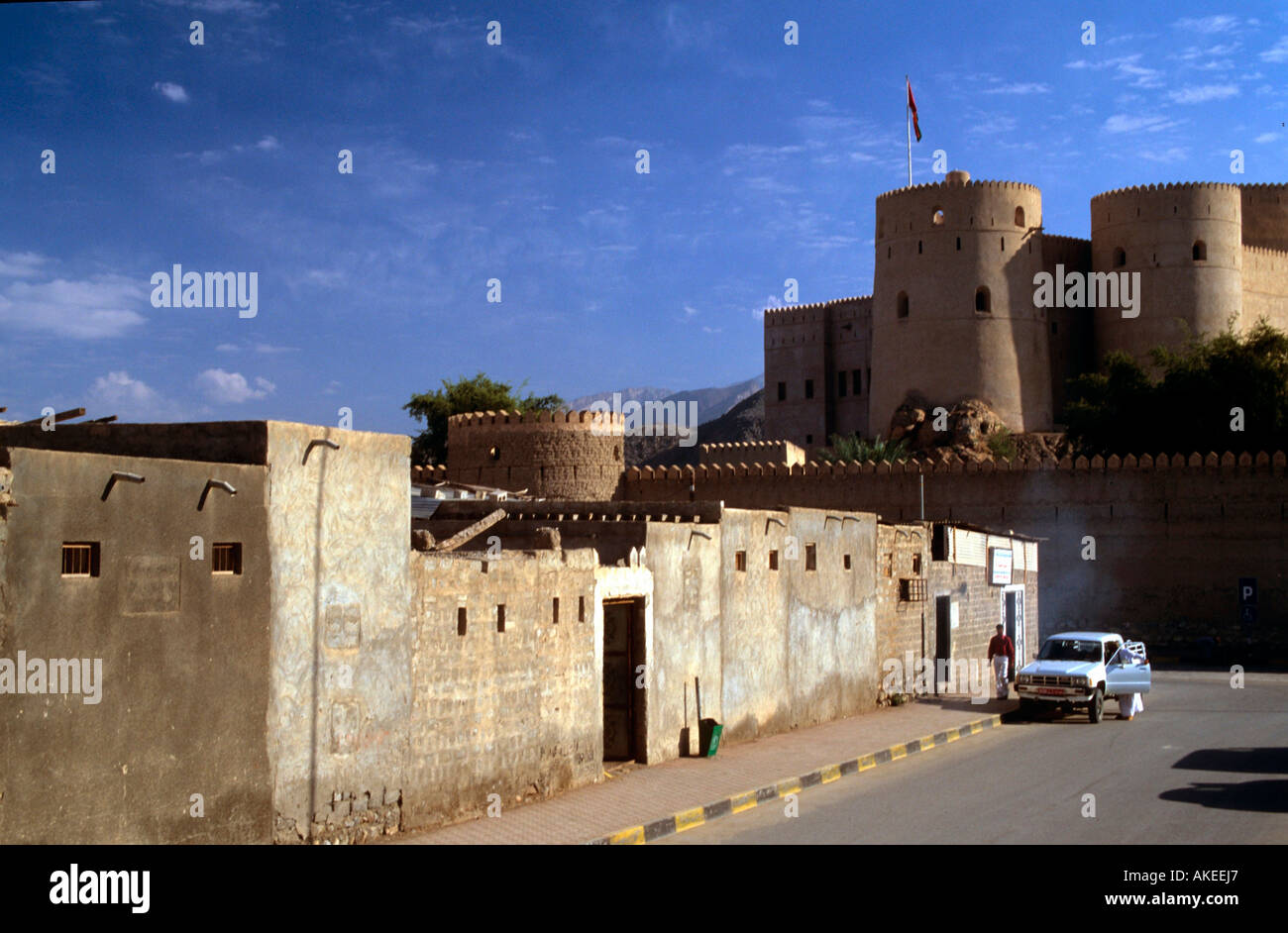 OM, Oman, Rustaq westlich von Barka, alter Souq und Festung Stock Photo ...