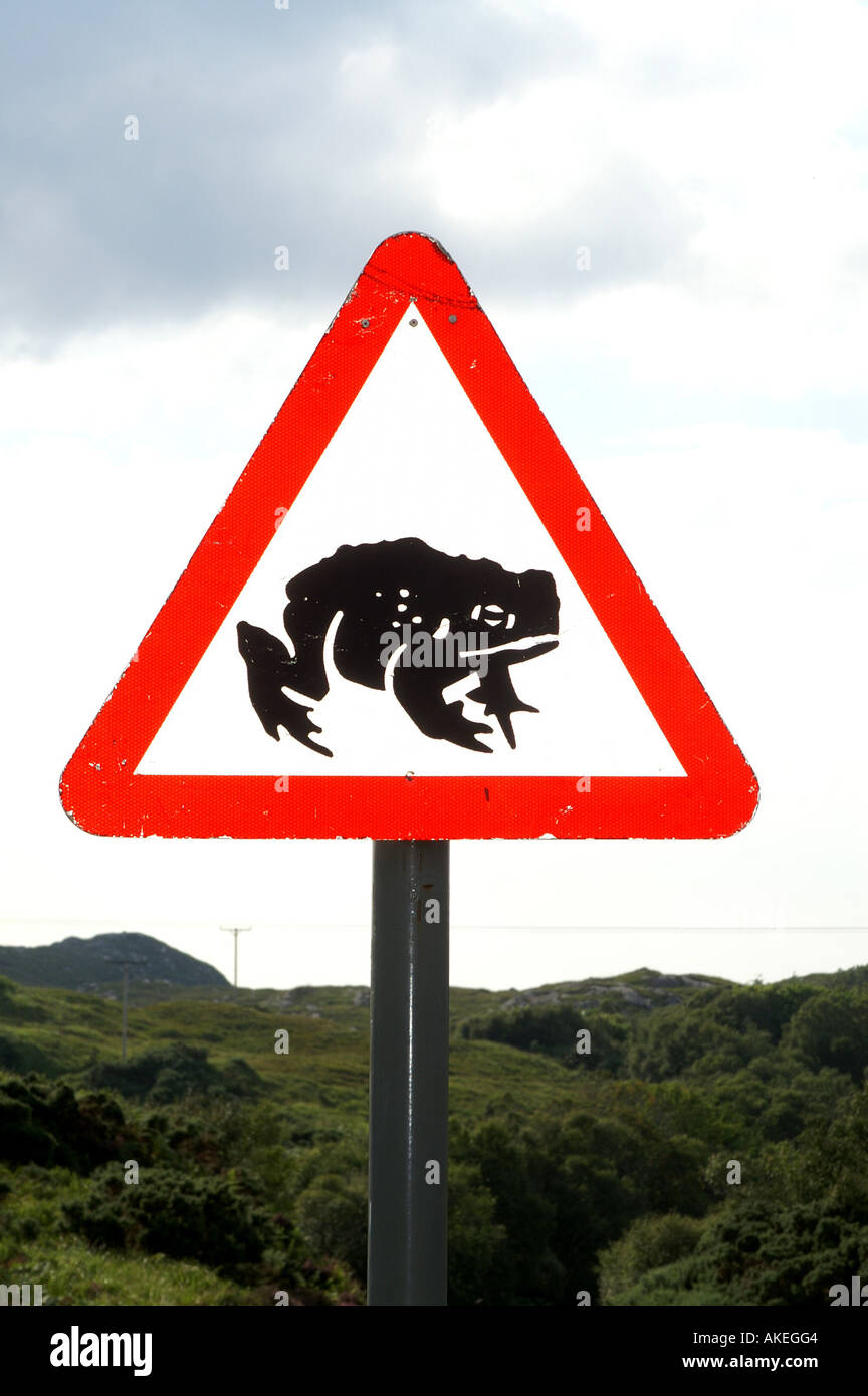 Beware frog toad warning sign hi-res stock photography and images - Alamy