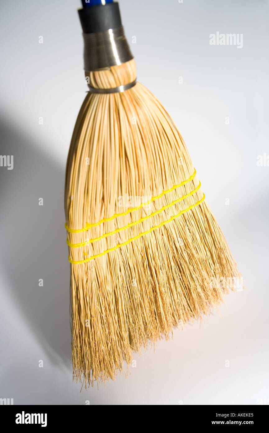 Broom outline hi-res stock photography and images - Alamy