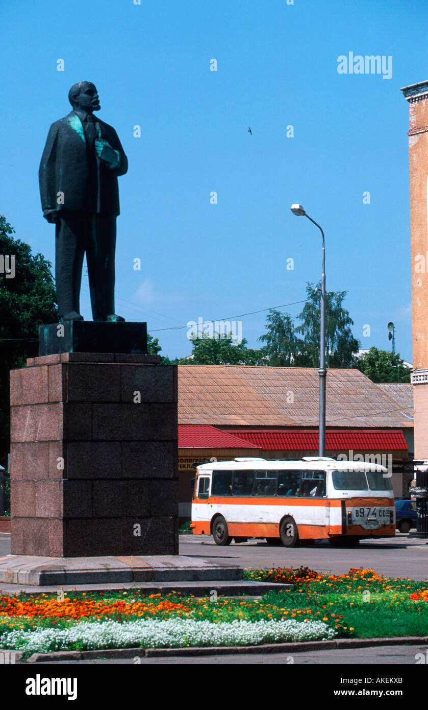 Enklave Kaliningrad,Tilsit, Leninplatz (Hohes Tor), Lenin-Statue Stock ...