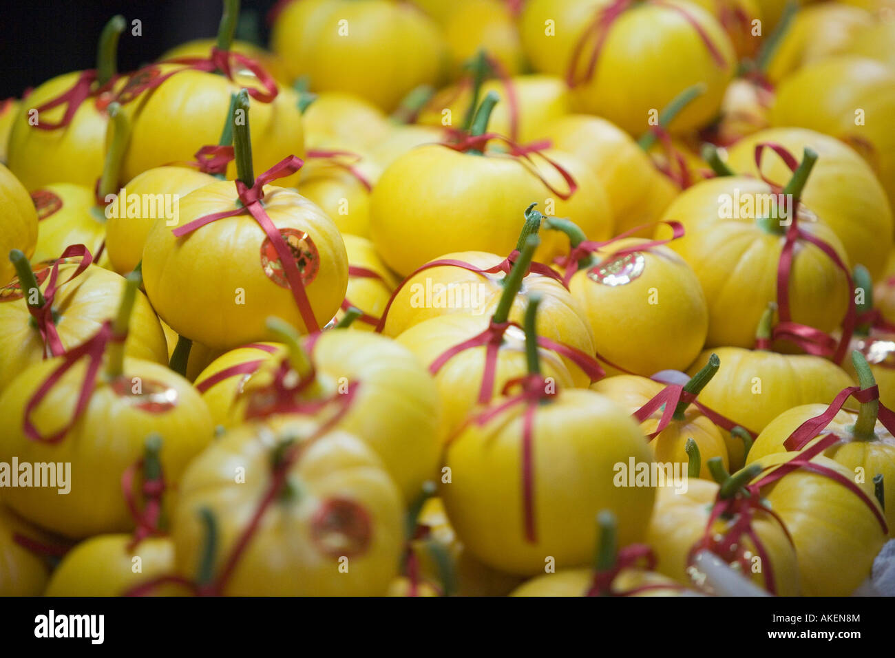 Pomelo fruits hi-res stock photography and images - Alamy