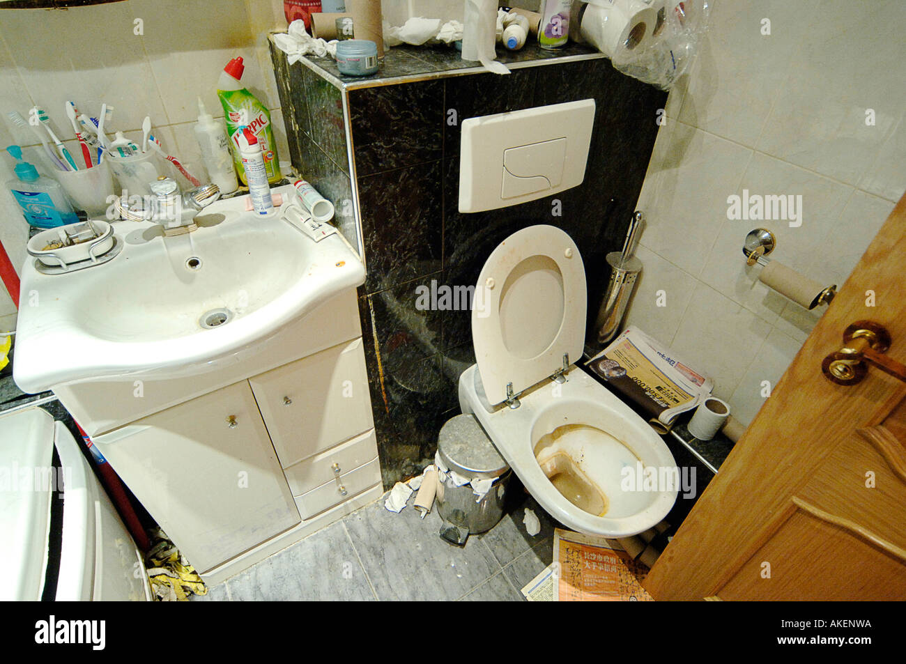 filthy room vacated by tenants from hell Stock Photo - Alamy