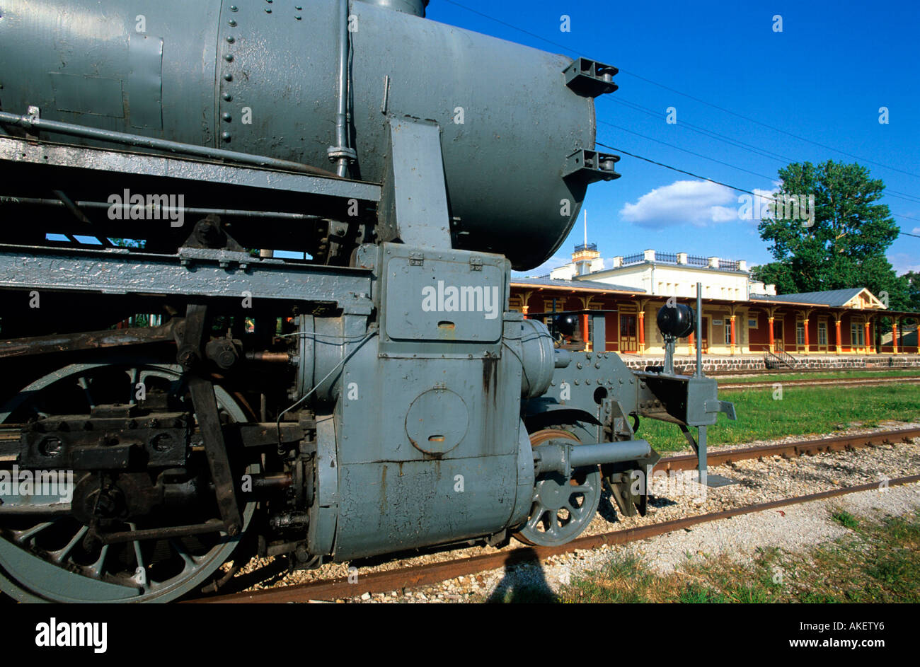 Estland, Haapsalu (Hapsal), Bahnhof. Eisenbahnmuseum Stock Photo - Alamy