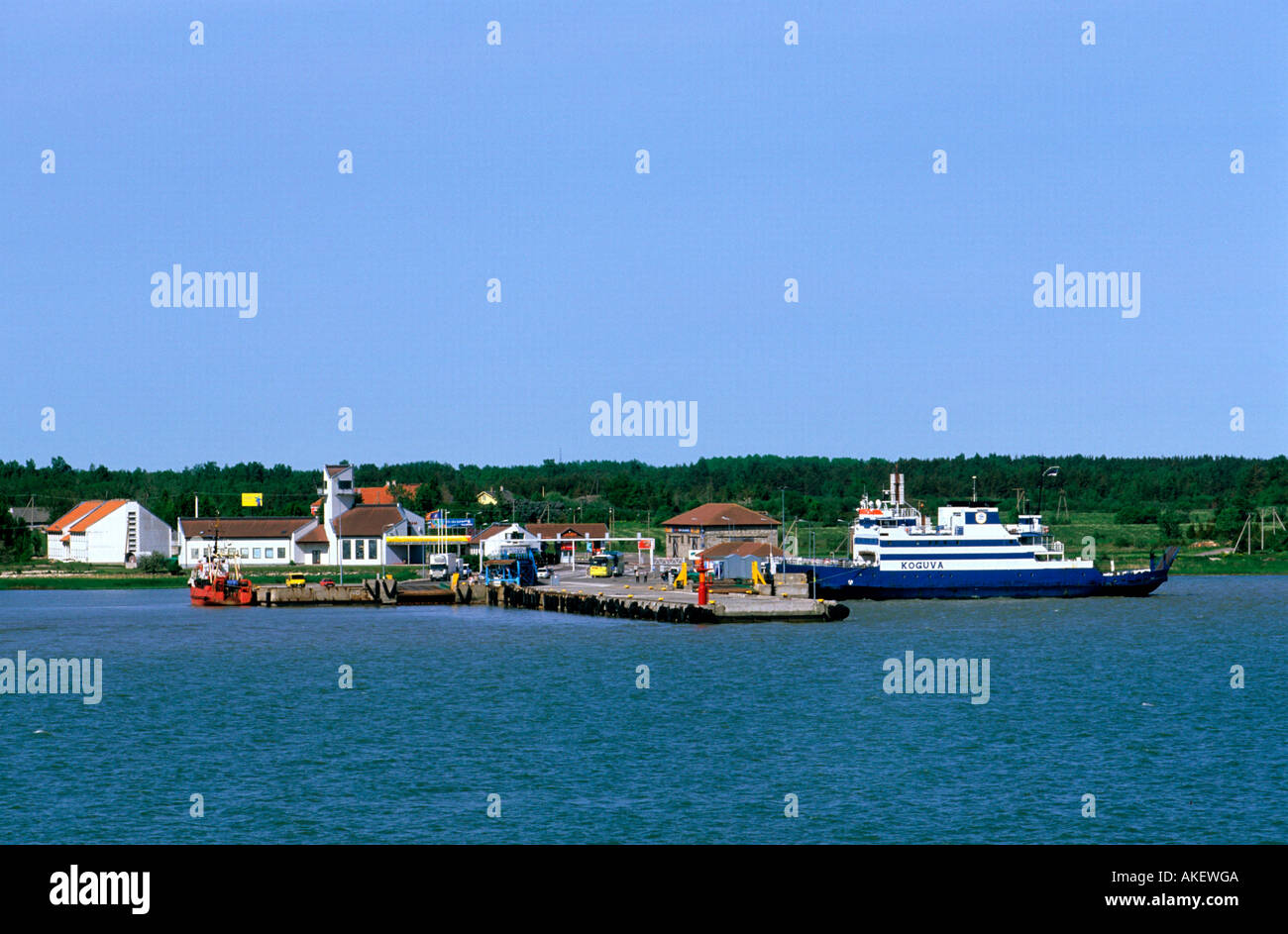 Estland, Insel Muhu, Fährhafen von Kuivastu Stock Photo - Alamy