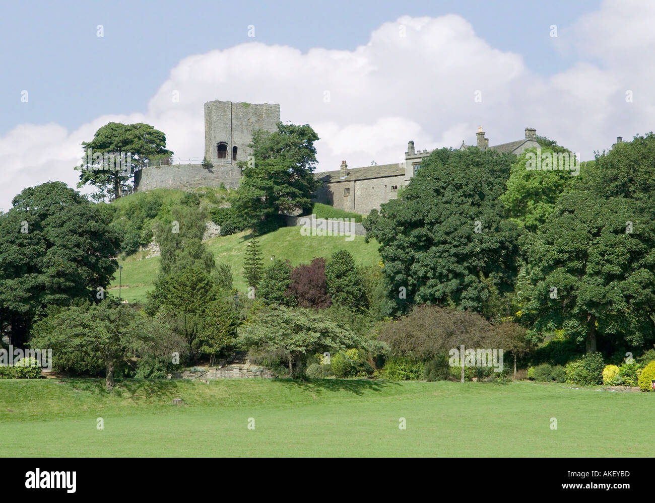 Clitheroe castle grounds hi-res stock photography and images - Alamy