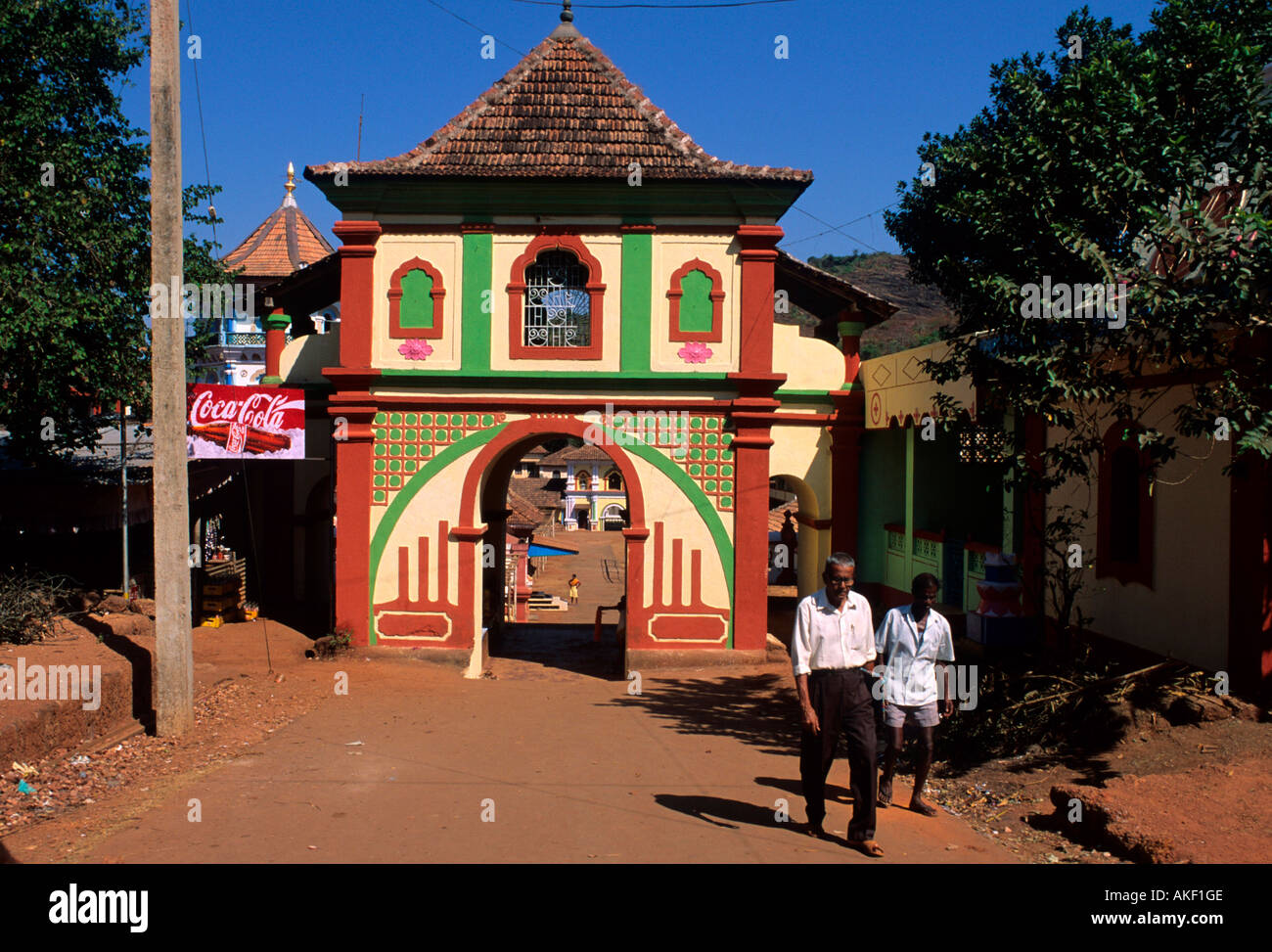 Indien, Goa, District Ponda, Siroda, Shri Kamakshi Tempel Stock Photo ...