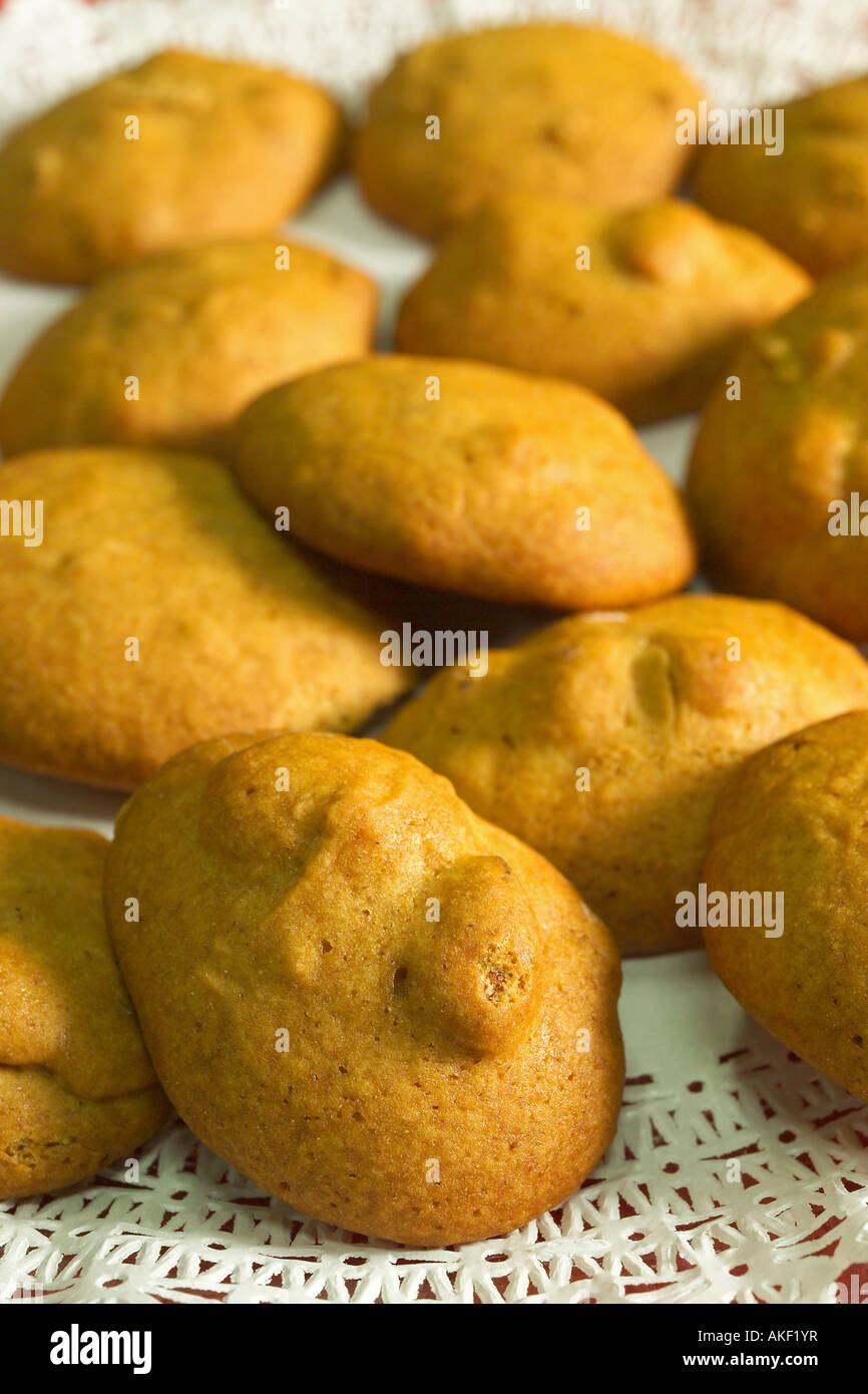 Susamielli, Typical Xmas desserts, Giovanni Scaturchio confectioner's ...