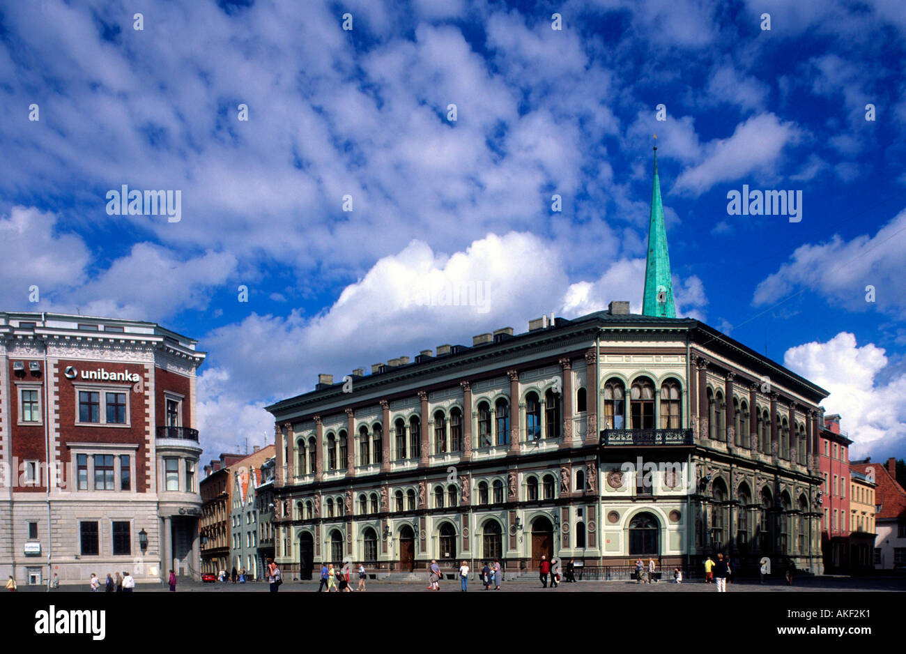 Lettland, Riga, Domplatz, Unibanka (links) und Börse (rechts Stock ...