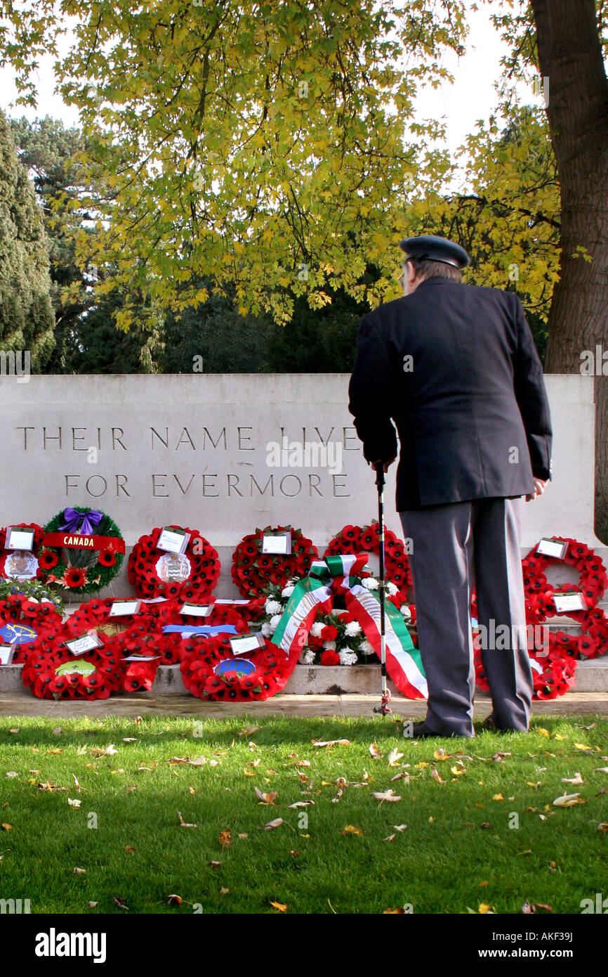 remembrance sunday memorial service Stock Photo - Alamy