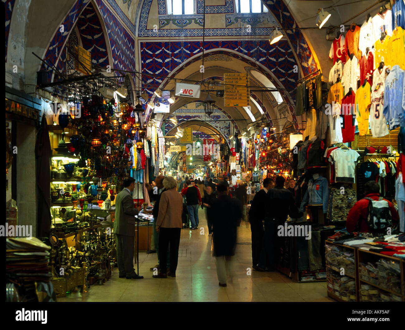 Souk souks bazaar bazaars hi-res stock photography and images - Alamy