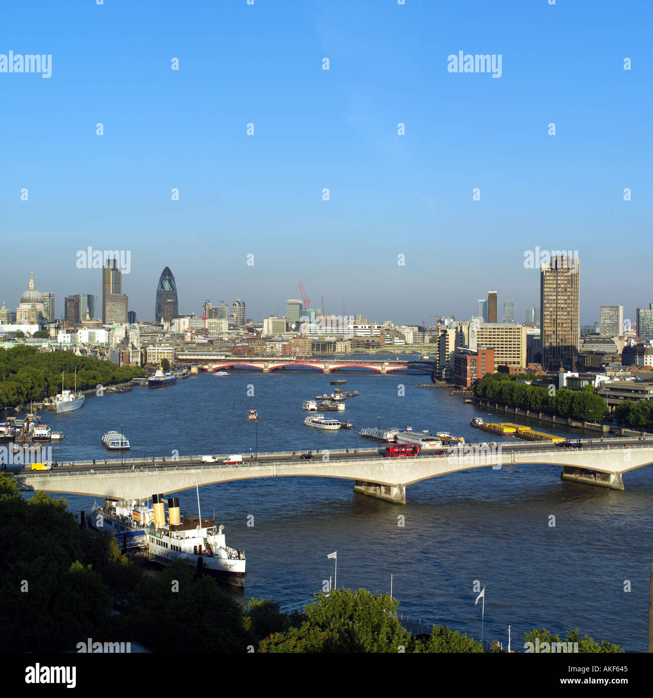 London skyline waterloo hi-res stock photography and images - Alamy