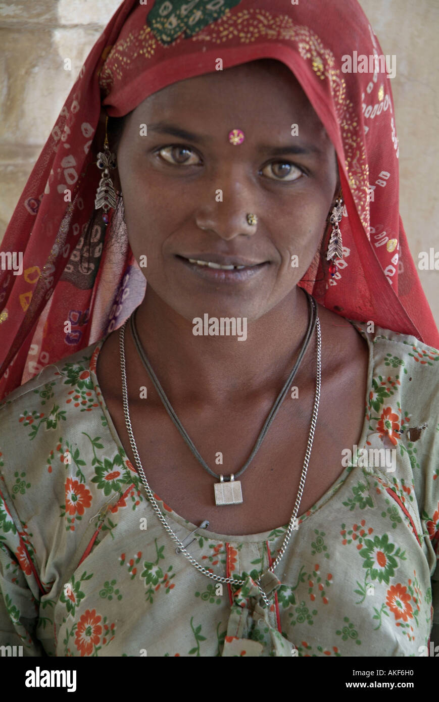 Portrait of a Rajasthani woman in India Stock Photo - Alamy