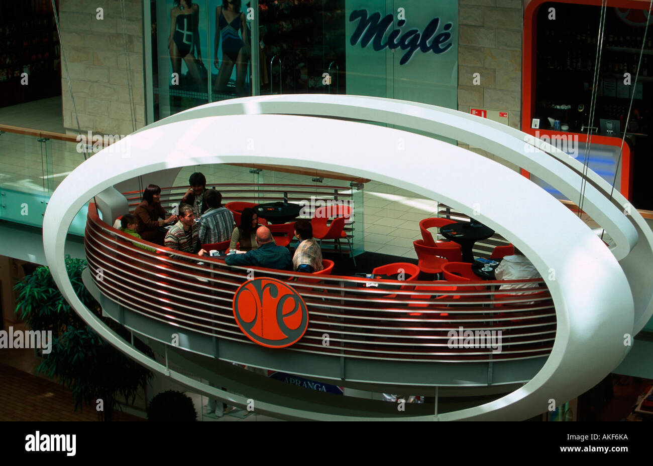 Osteuropa, Litauen, Vilnius, Stadtteil Snipiskes, Einkaufspassage ...