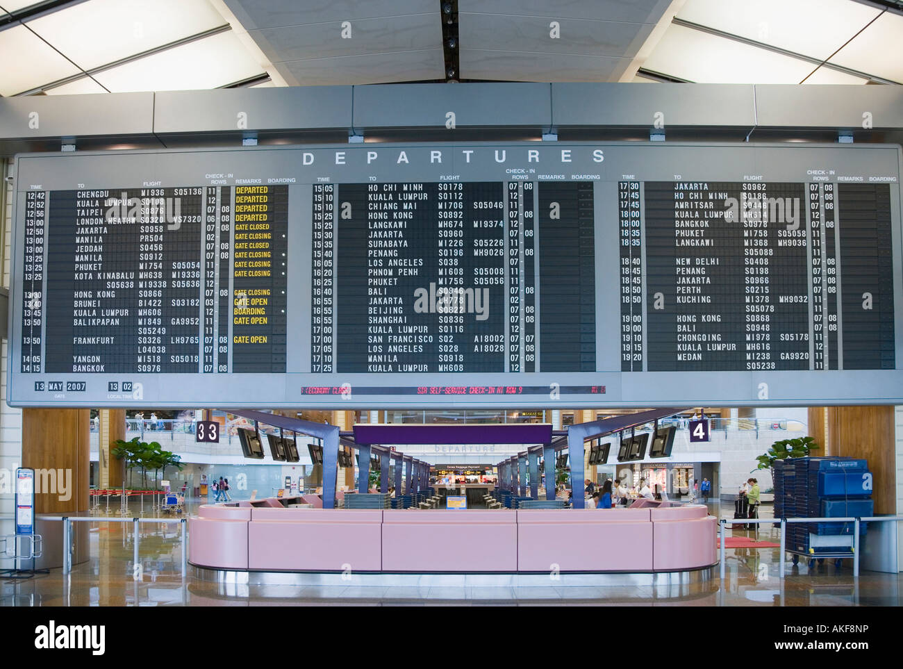 Arrival and departure hi-res stock photography and images - Alamy