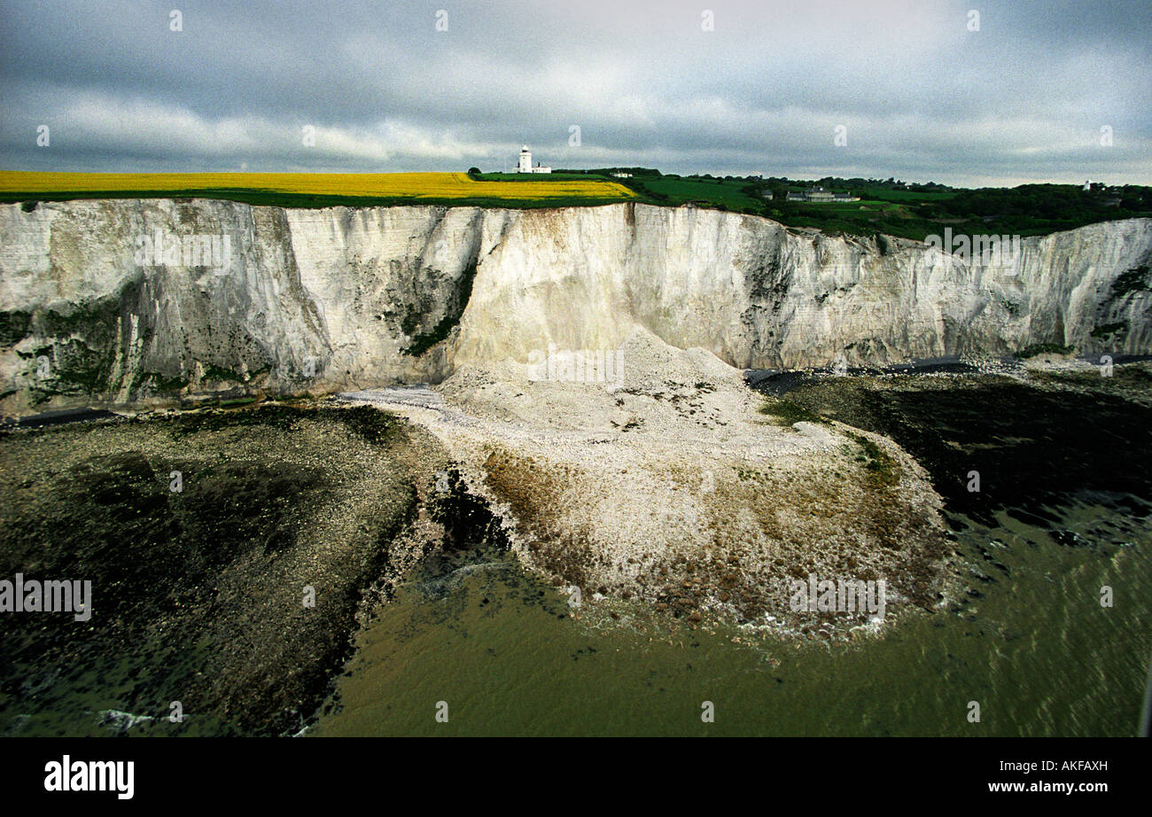 COSTAL EROSION OF THE WHITE CLIFFS BETWEEN DOVER AND DEAL KENT UK 2007 ...