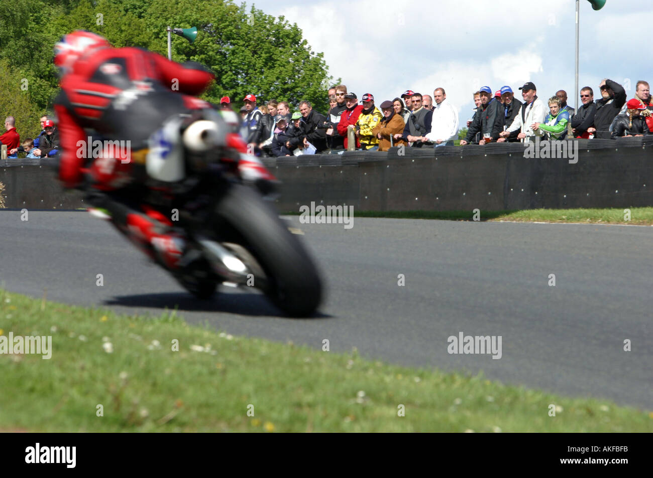 Karl Harris at Oulton Park in 2003 british Supersport race Stock Photo ...
