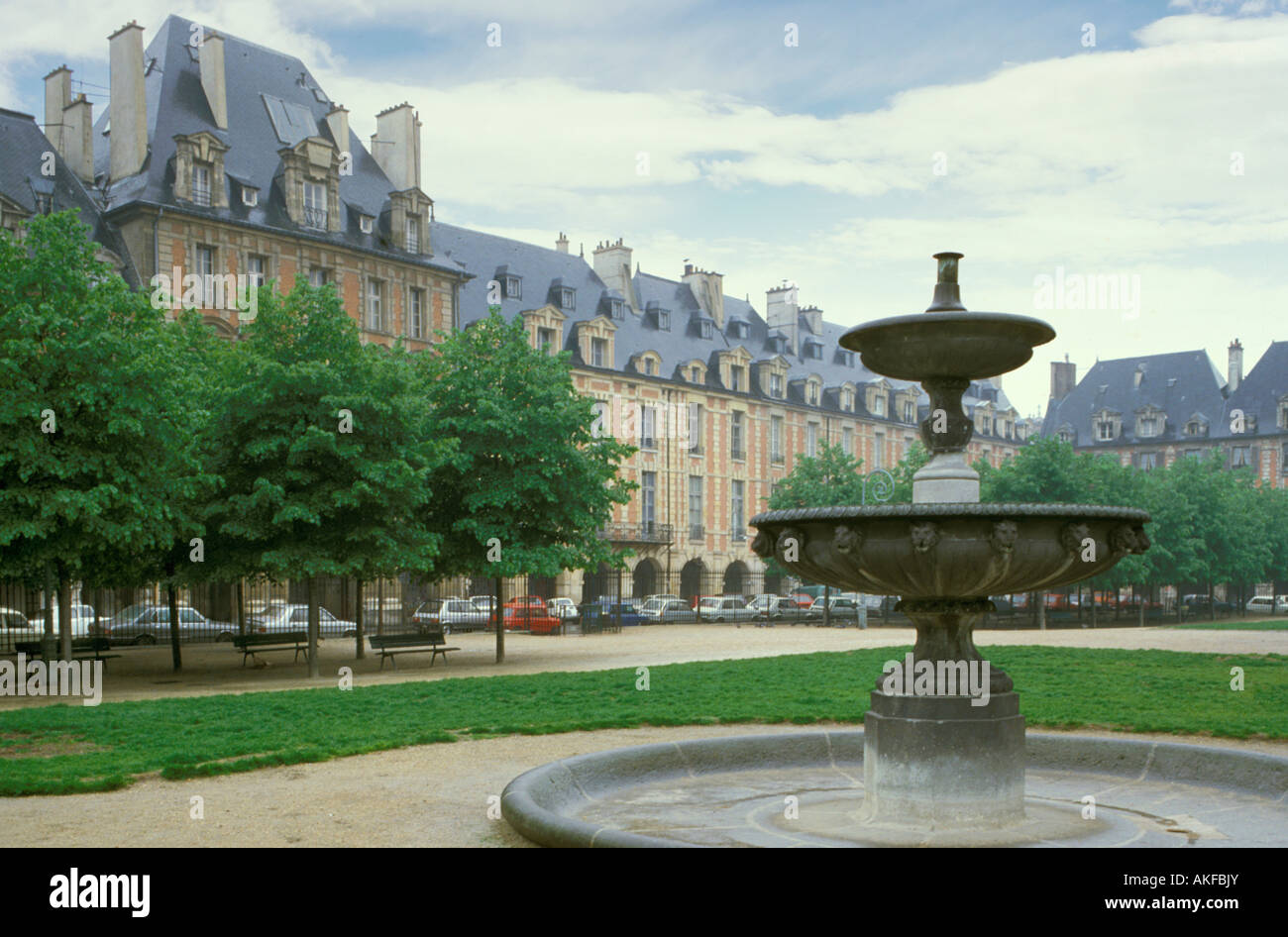 place des vosges, paris, france Stock Photo - Alamy