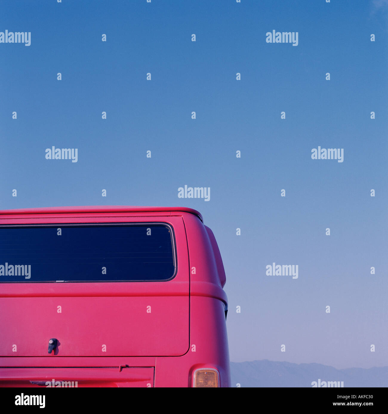 Vw van pink hi-res stock photography and images - Alamy