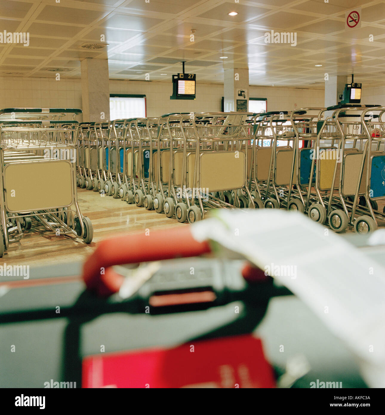 Airport trolley park hi-res stock photography and images - Alamy