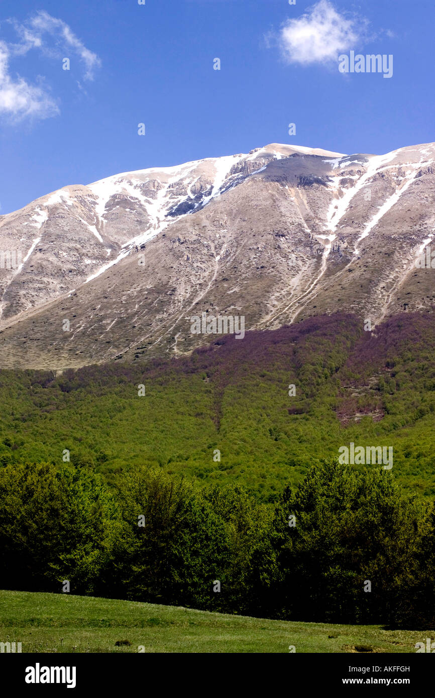 Majella chain between Passo San Leonardo and Campo di Giove, Abruzzo ...