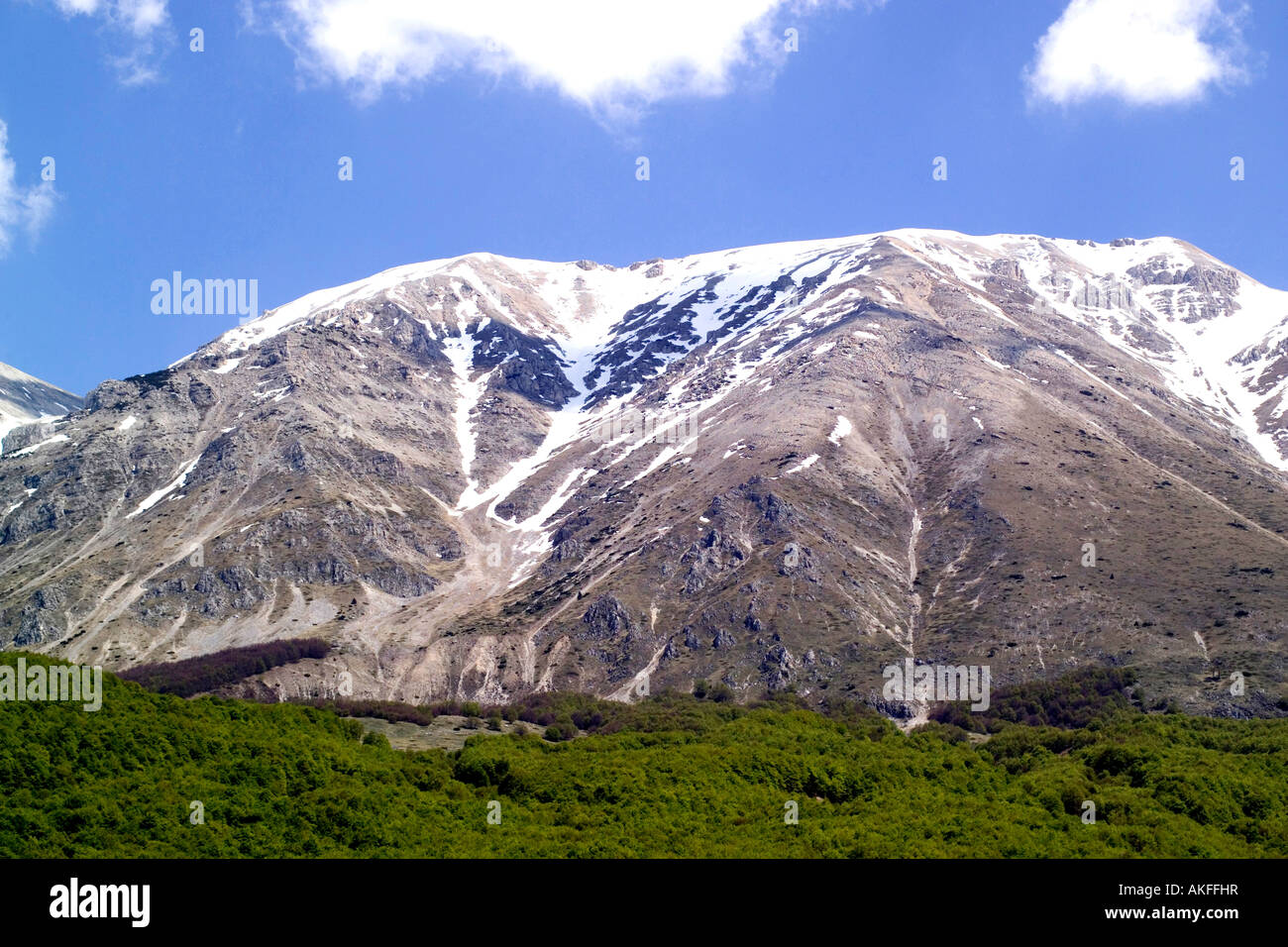 Majella chain between Passo San Leonardo and Campo di Giove, Abruzzo ...