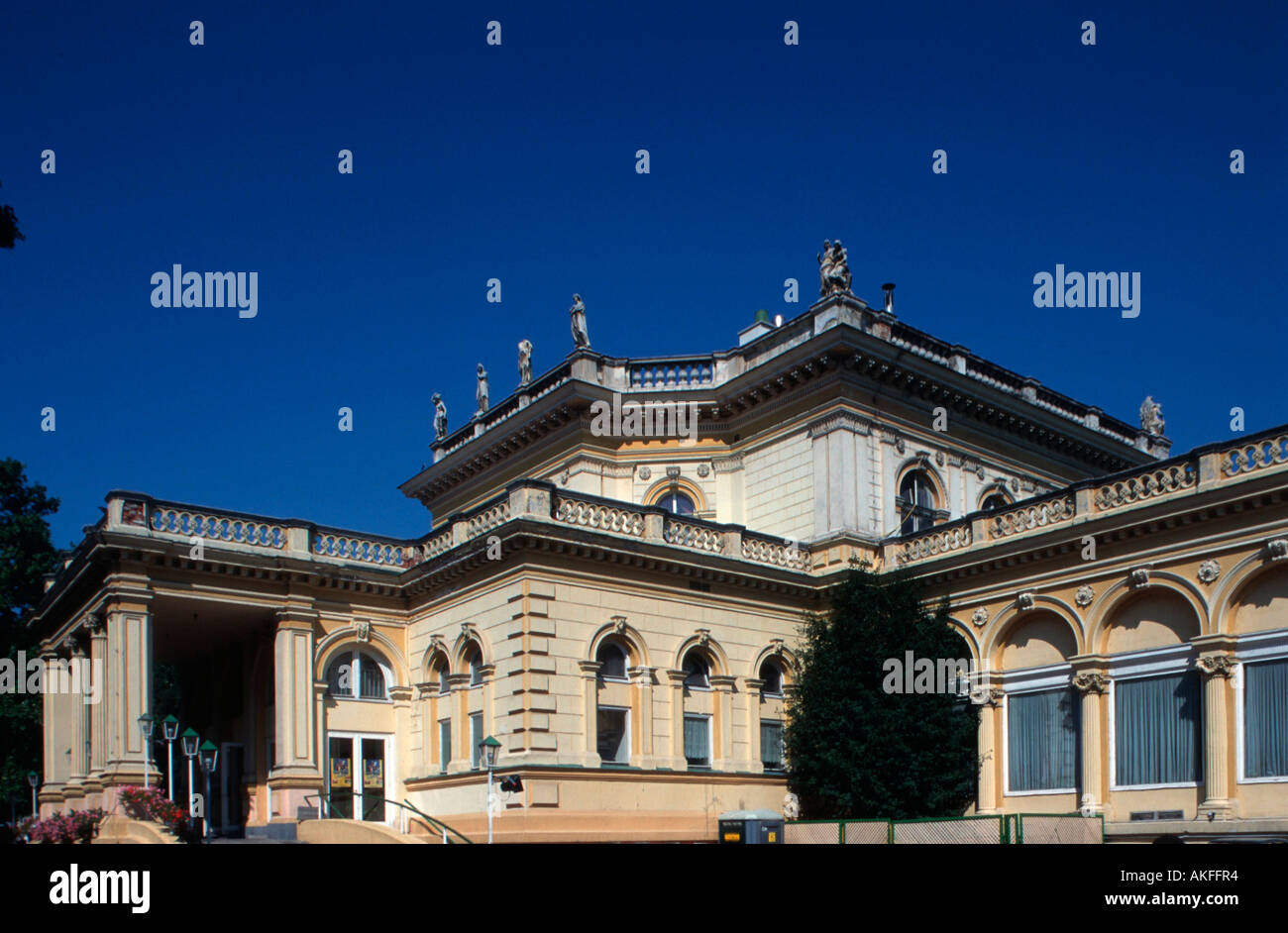 Dachfiguren hi-res stock photography and images - Alamy