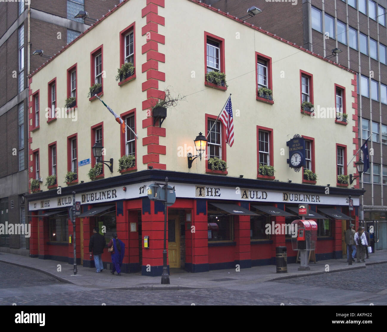 The auld dubliner pub hi-res stock photography and images - Alamy