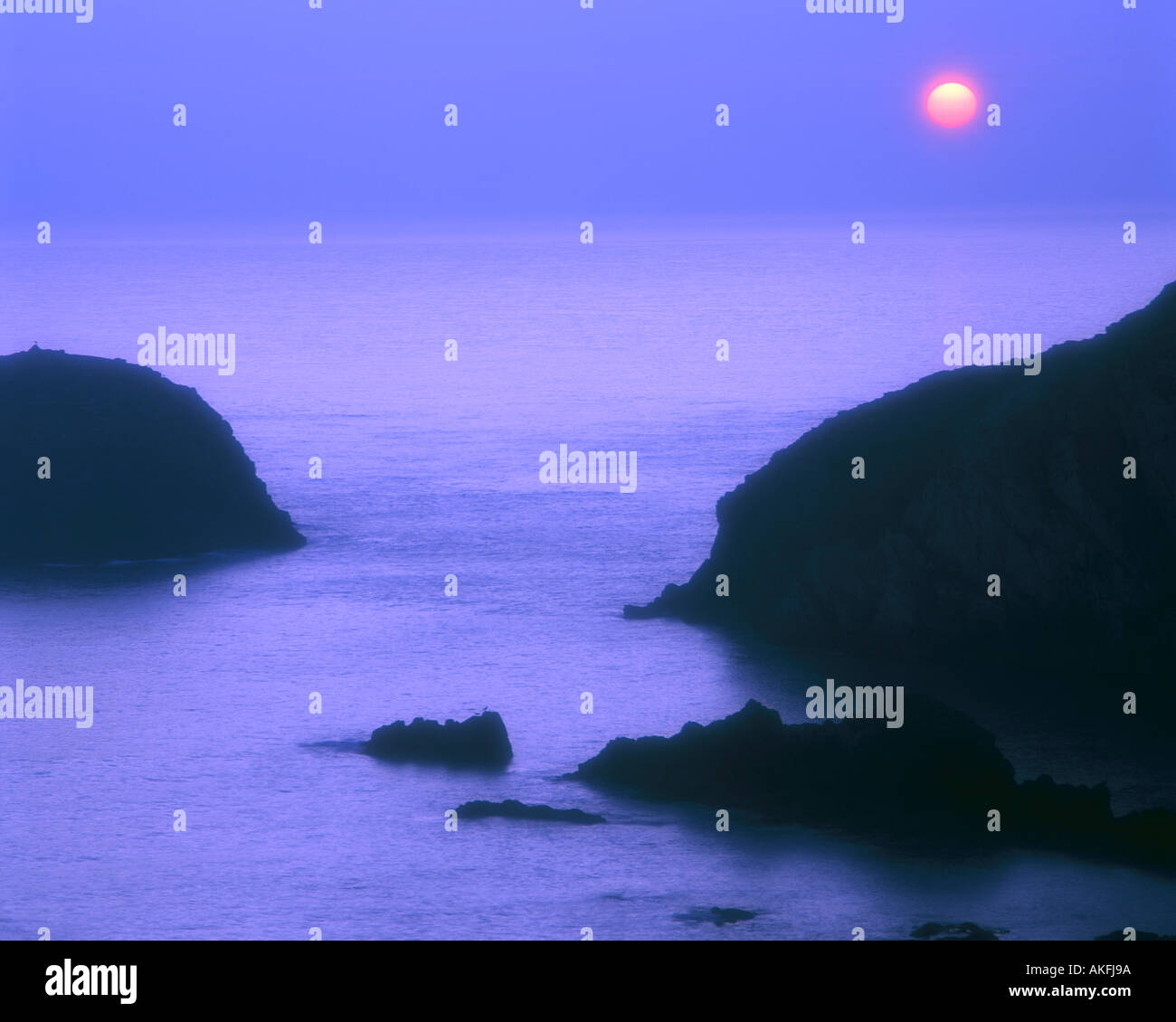 GB - WALES: Sunset at Traeth Llyfn, Pembrokeshire Stock Photo - Alamy
