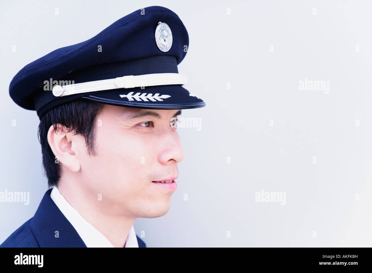 Male pilot profile hi-res stock photography and images - Alamy