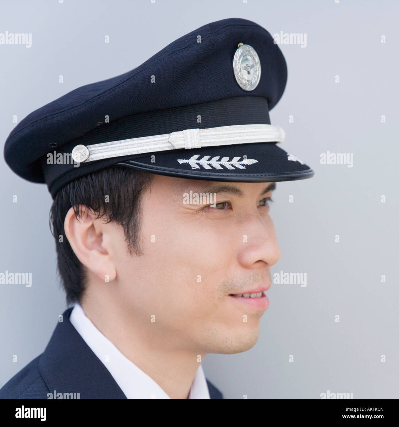 Male pilot profile hi-res stock photography and images - Alamy
