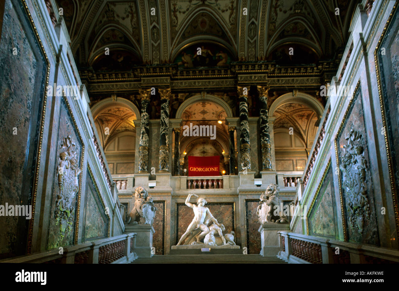 Österreich, Wien I, Prunkstiege im Kunsthistorischen Museum mit der ...