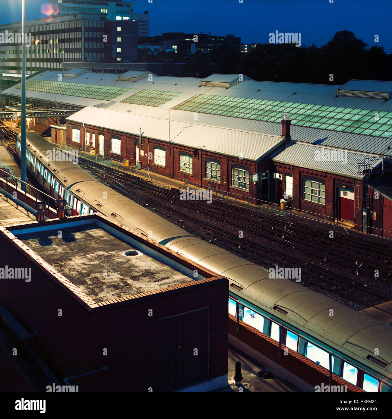 Hammersmith tube hi-res stock photography and images - Alamy