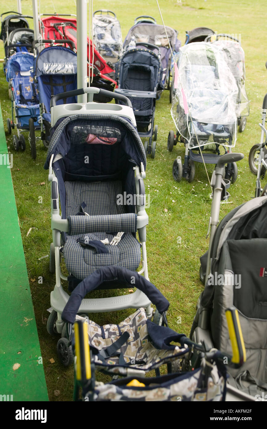 Child buggies hi-res stock photography and images - Alamy