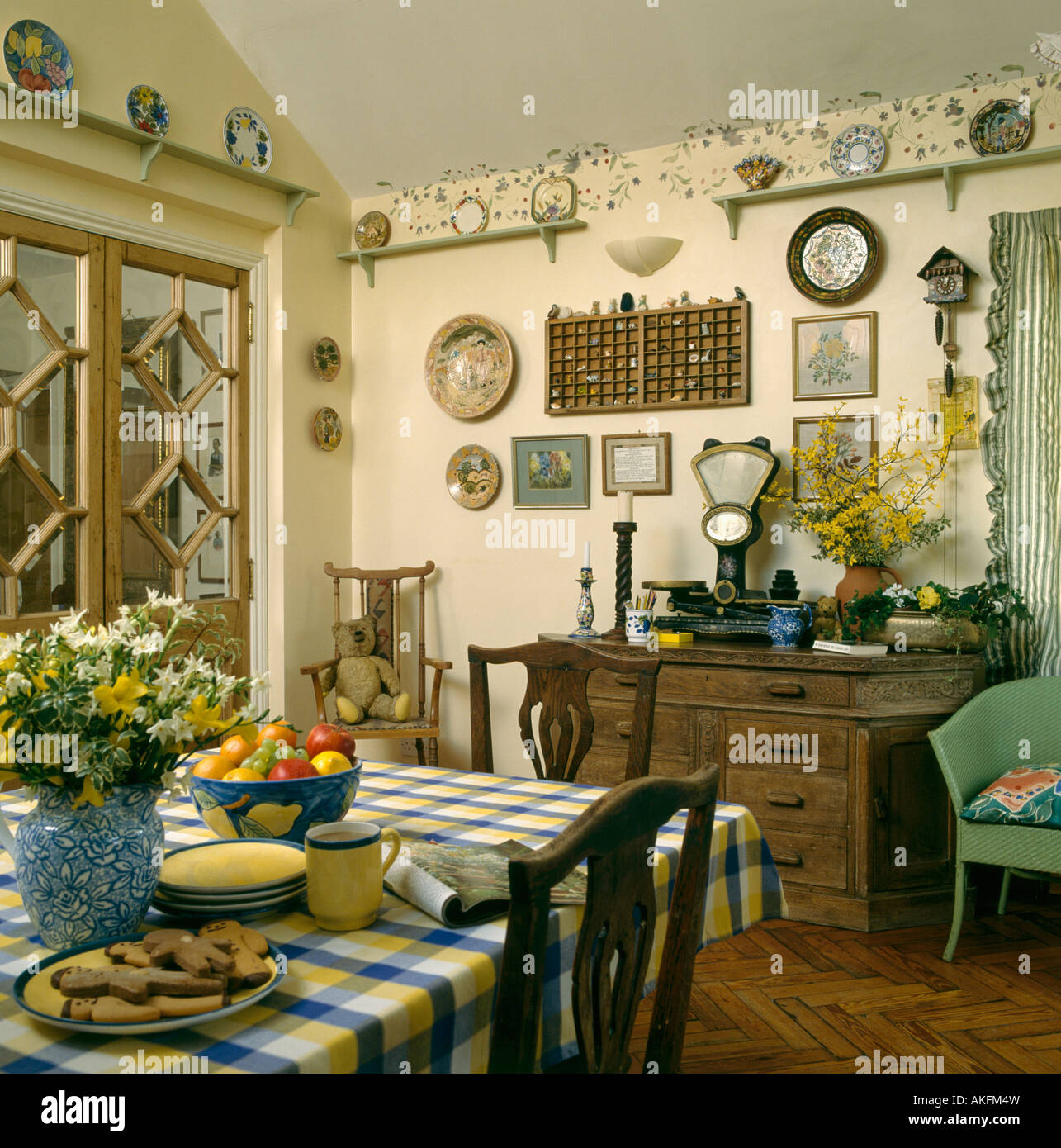 Blue And Yellow Dining Room