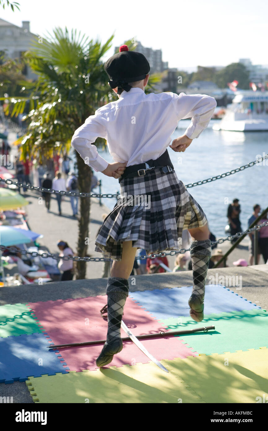 Male highland dancer hi-res stock photography and images - Alamy