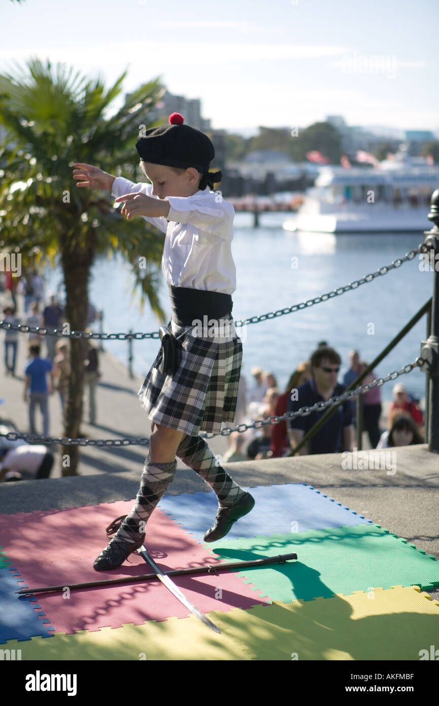 Male highland dancer hi-res stock photography and images - Alamy