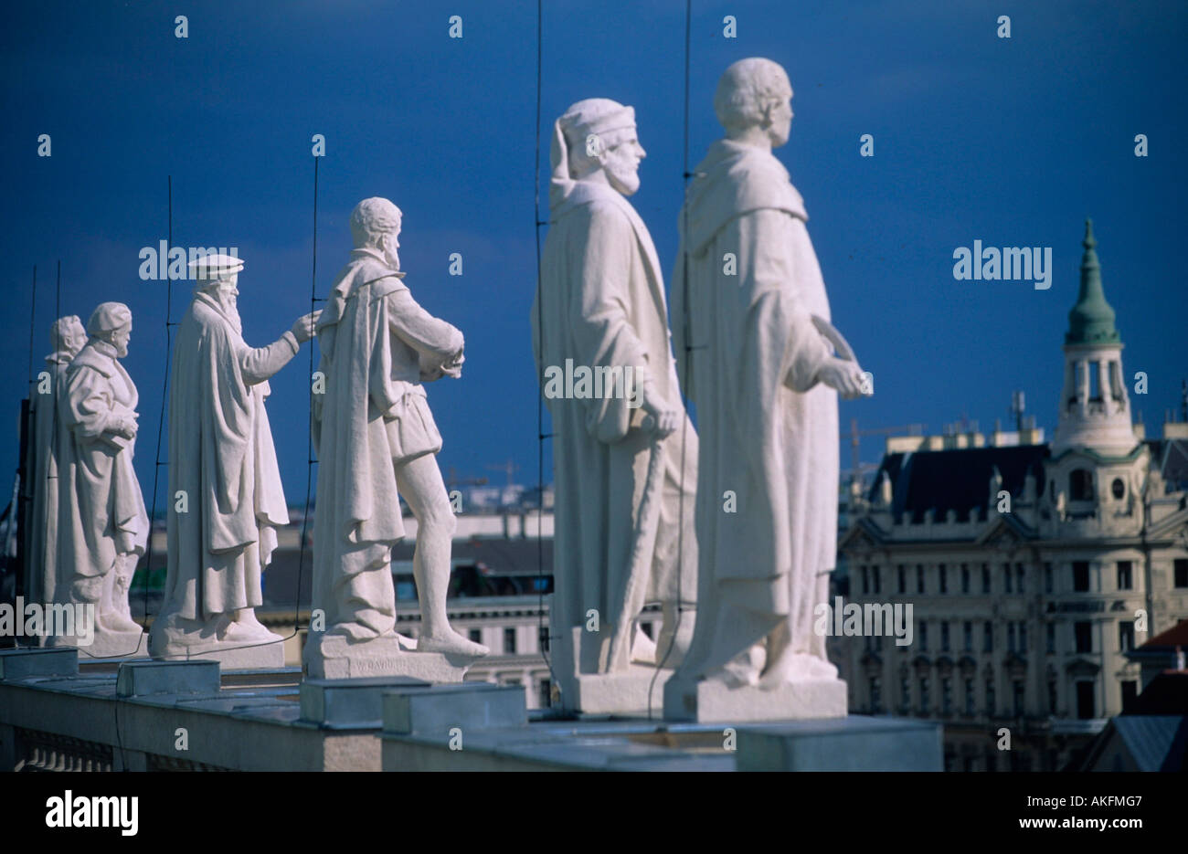 Dachfiguren hi-res stock photography and images - Alamy