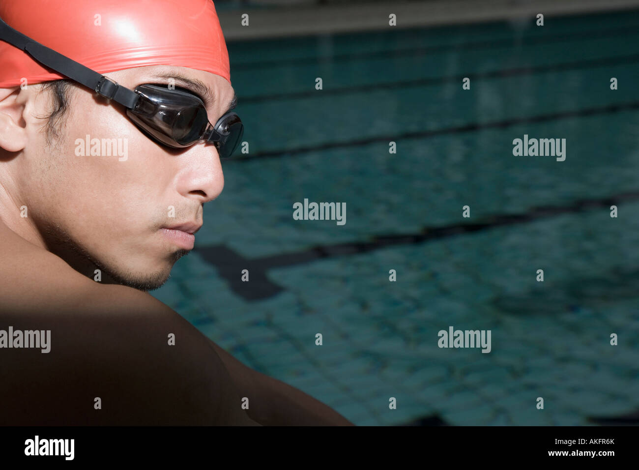 Wearing goggles side profile hi-res stock photography and images - Alamy