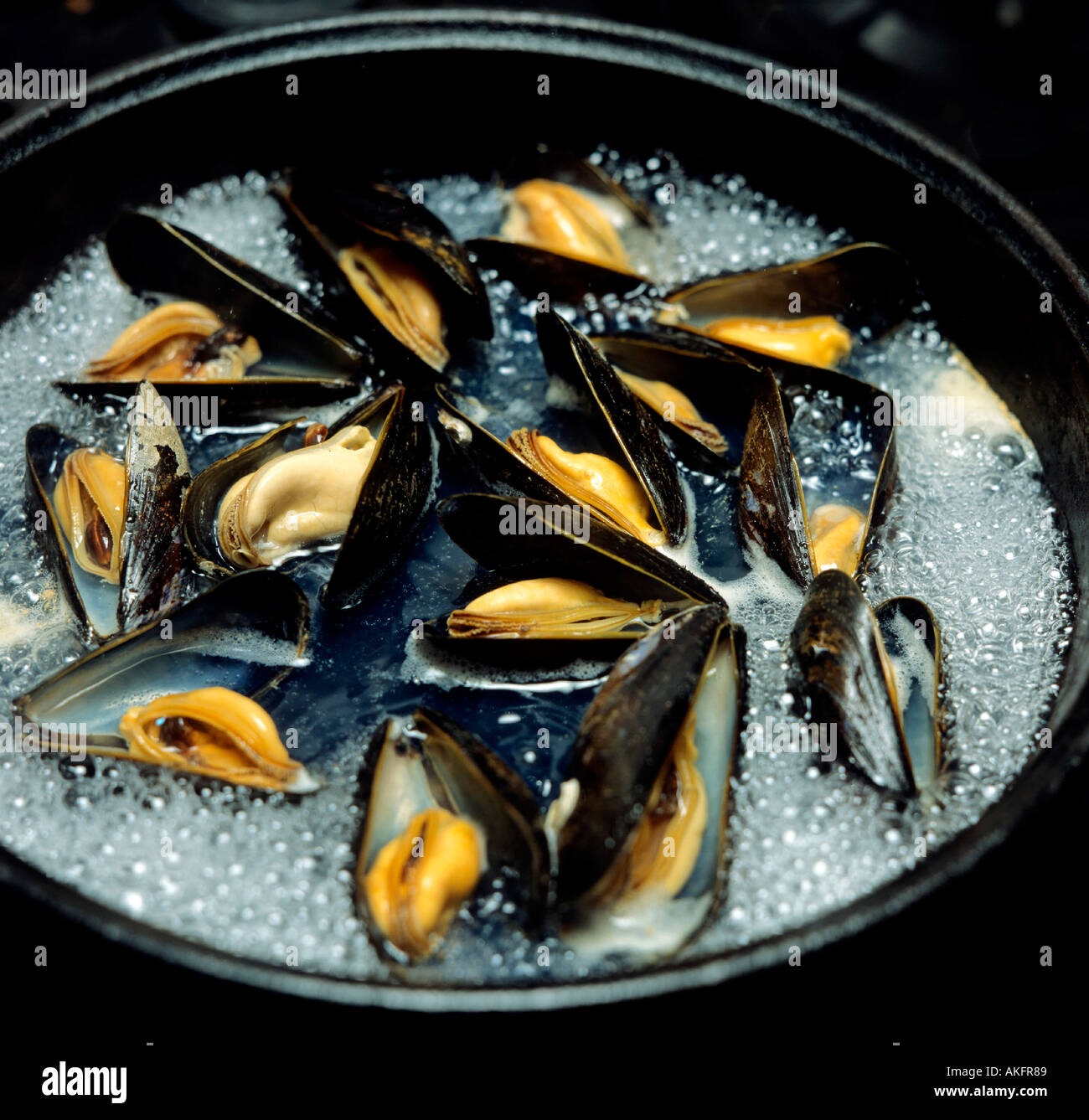 Mussel inn seafood restaurant hi-res stock photography and images - Alamy