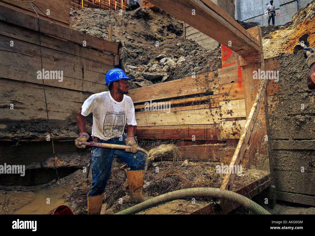 Deep foundation hi-res stock photography and images - Alamy