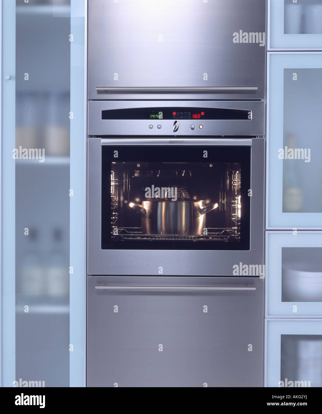 Close up oven hi-res stock photography and images - Alamy