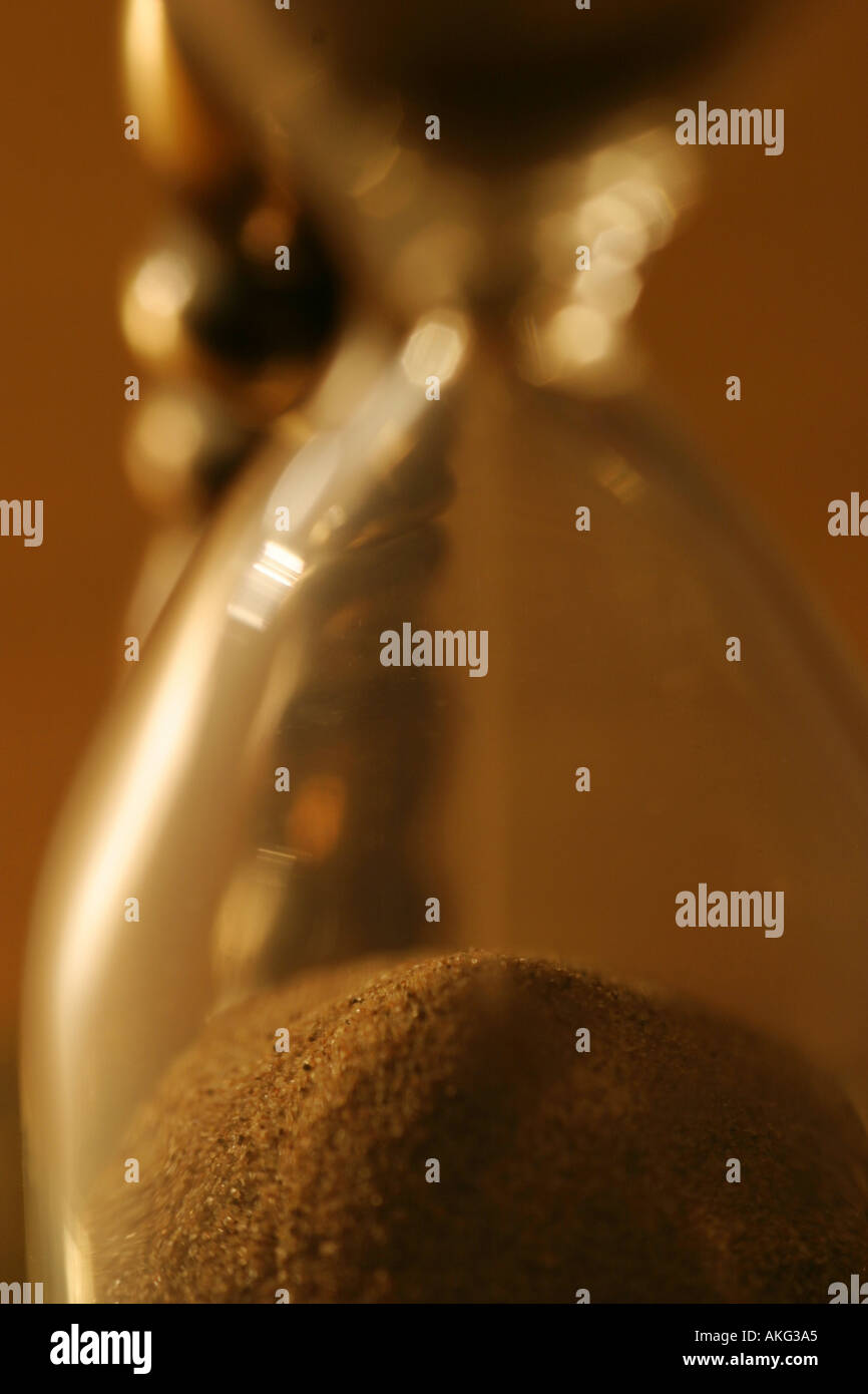 Brass egg timer hi-res stock photography and images - Alamy