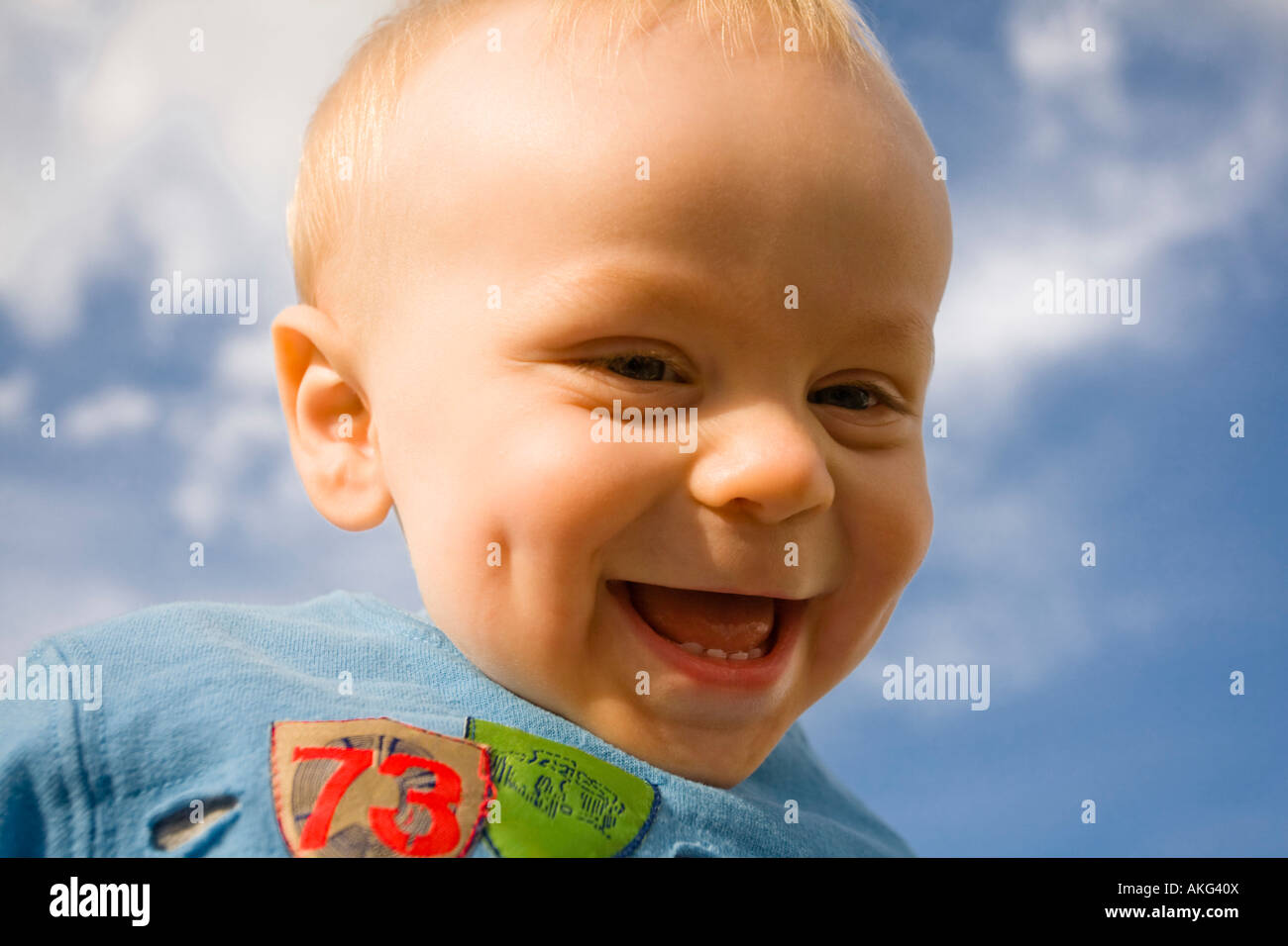Smiling boy outdoor hi-res stock photography and images - Alamy