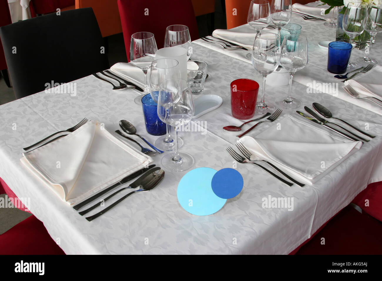 table set for eating Stock Photo - Alamy