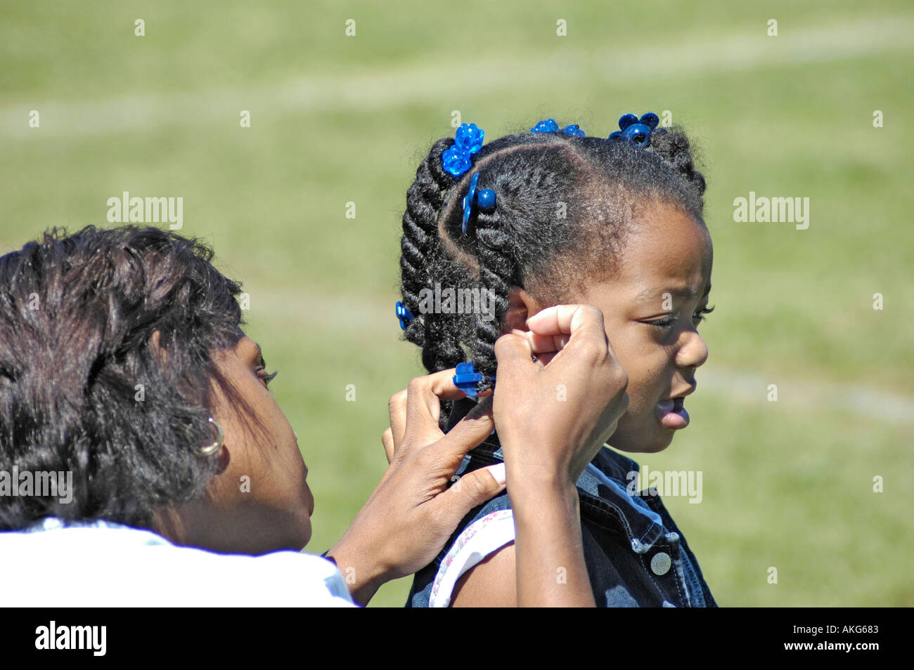 African american hair beads hi-res stock photography and images - Alamy